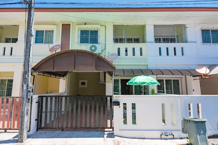 Simple House In Middle Of Phuket Close To Central - Phuket