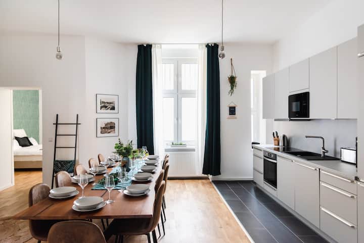 155m² Apt Fam, 5 Ch, 3 Sdb, Enfants, 11 Min Alex - Berlijn