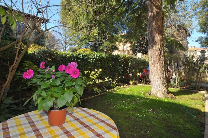 Double Room And Parking Place Near The Town! - Siena