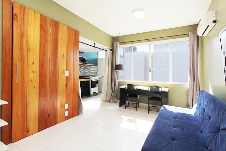 Belo Apto Ao Lado Hosp Sta Casa - Porto Alegre