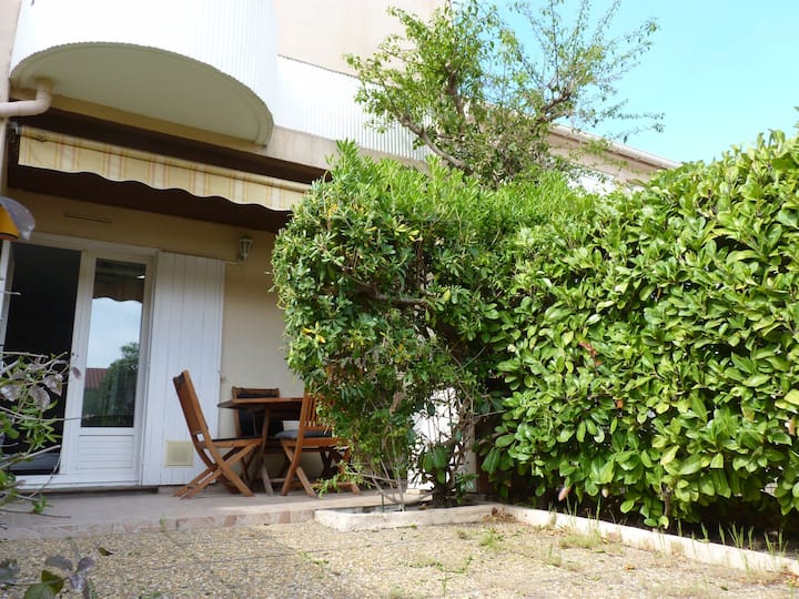 Studio Rez-de-jardin Proche Mer - Hyères