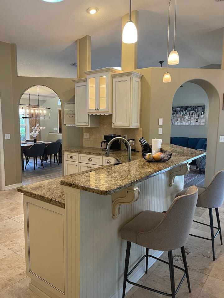 Beautiful Spacious Heated Pool -Pets Welcome - Palm Coast, FL