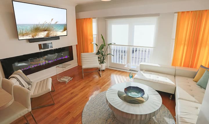 Luxurious 4br Townhouse W/ Rooftop Deck & Pool - Seaside Heights, NJ