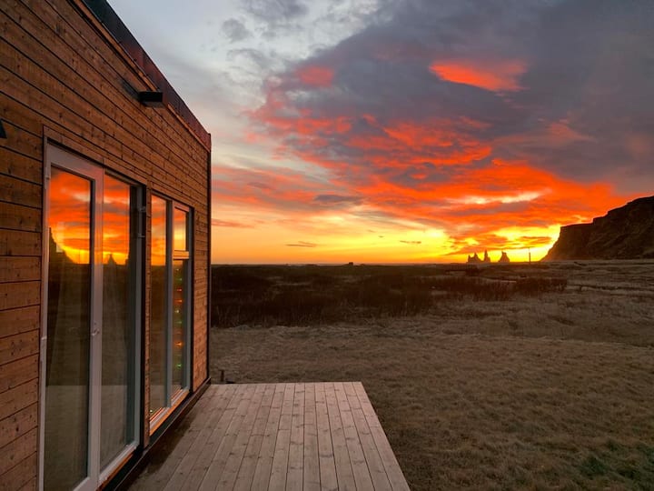 Vik Family Home With Billy-the Cat - Vik