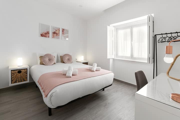 Rose Breeze Suite - Nazaré