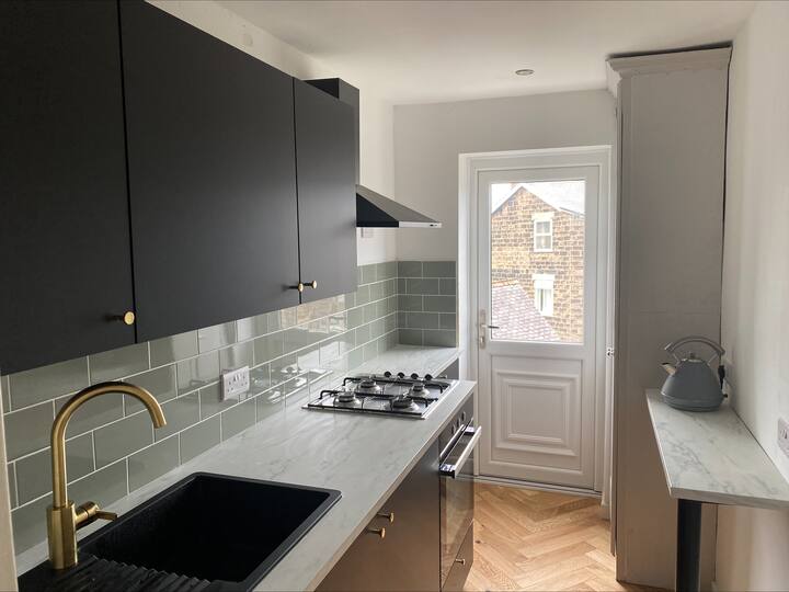 Dragon Parade Apartment - Harrogate