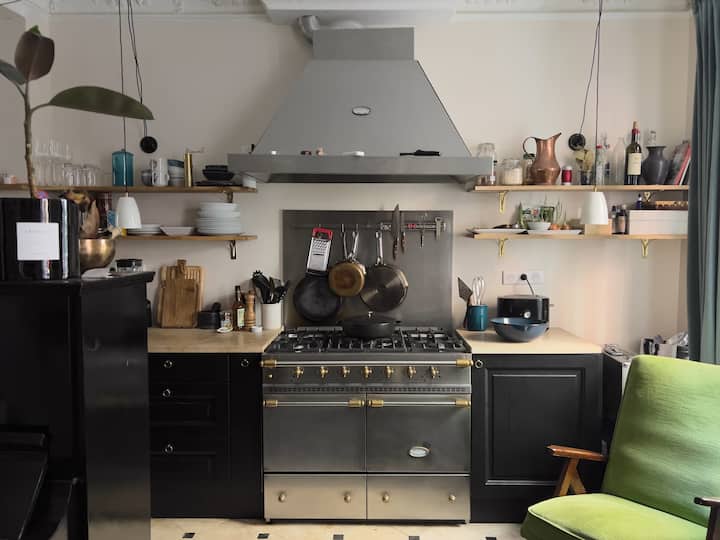 Apartment/ Pigalle Area - Paris