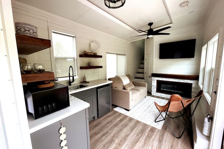 Woodlake Tiny Home - Kings Canyon National Park