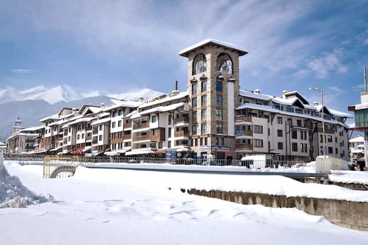 Spacious Ski Apartment - Next To Gondola - Bansko