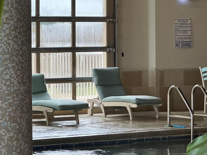 Escapes Studio 702 In Lux Resort. Amazing Pools! - Orange Beach, AL