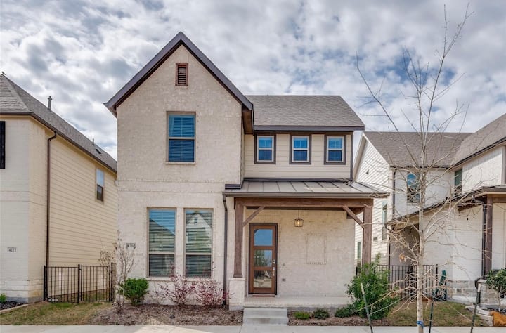 Pet Friendly Frisco Modern Charmer |Great Location - フリスコ, TX