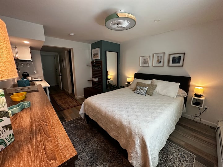 West Shore Suite - Marblehead, MA