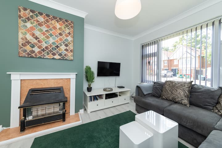 Peaceful 2 Br Flat With Free Parking - Wokingham