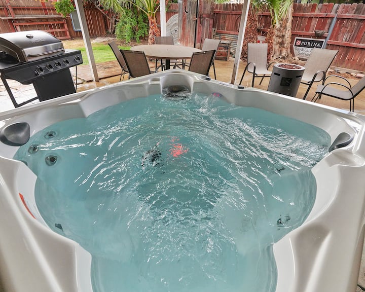 Elegant | Hottub L Fire Pit | Bbq | Oldtown Clovis - 克洛維斯