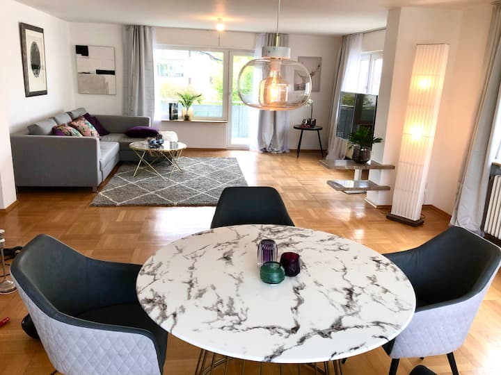 Helle Wohnung 130 Qm Mit 2 Balkonen. - Weingarten