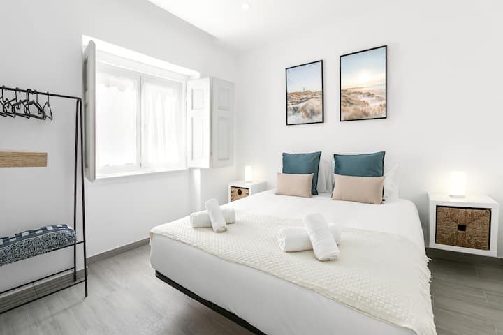 Rose Breeze Apartment - Blue Loft - Nazaré