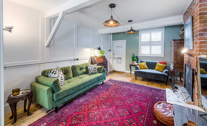 Charming Arun St Cottage,  Arundel - 