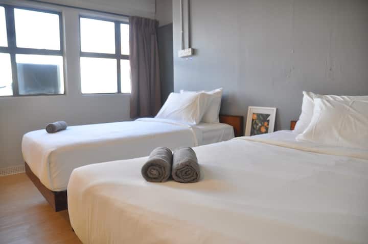 *Promo* Grayhaus Inn Ipoh Superior Family Room 02 - 에포