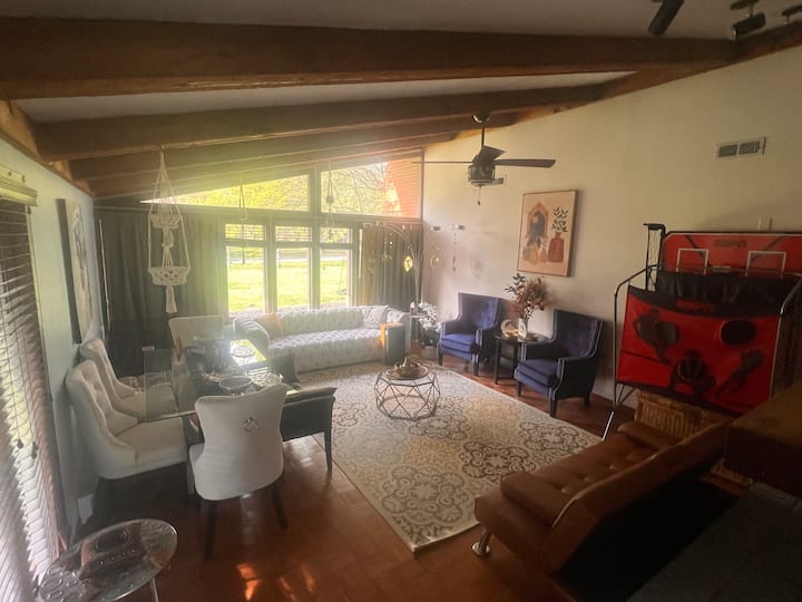 2 Bedrooms To Share In Gorgeous House. 
Pool - Troy, OH