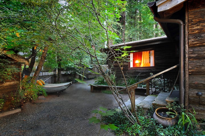 Johnny's*dock & Boats Are Ready! Hot Tub Redwoods - California