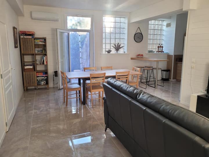 Grand Appartement Avec Jardin, Cœur De Ville - Casteljaloux