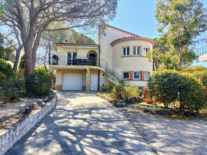Belle Maison Familiale à 2 Km Du Centre - Fréjus