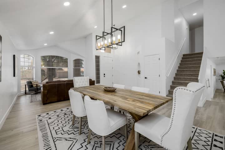 Peaceful And Spacious Home W/ King Bed + Pool - Chandler, AZ