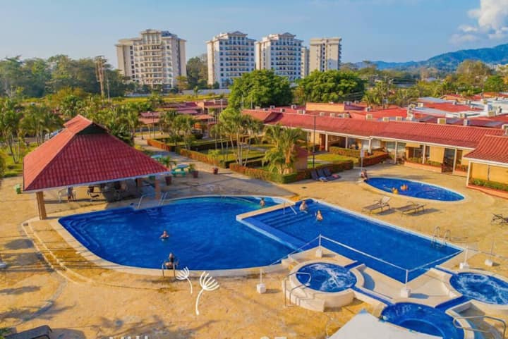 Tropical Bliss: 3-bed Condo - 1 Block To The Beach - Jaco