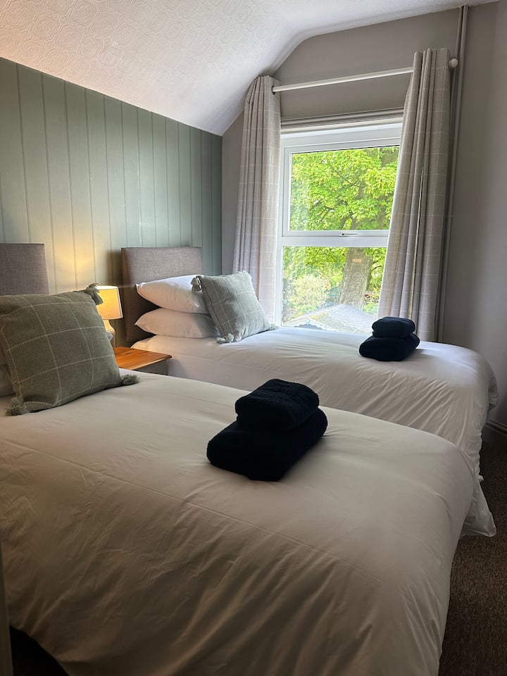 Grouse - King-size Or Twin Room At The Wolds Inn - Pocklington