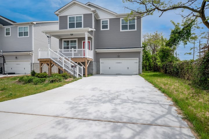 The Ocean Breeze Estate - New Construction! - Norfolk, VA