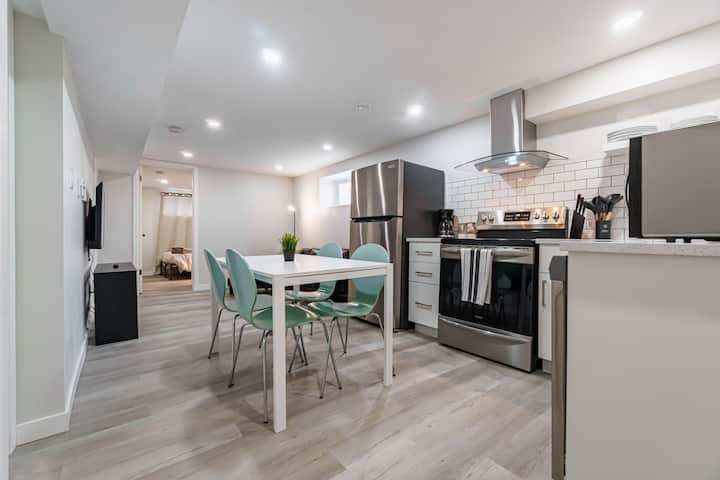 New Three Bedroom Private Basement Suite! - Winnipeg