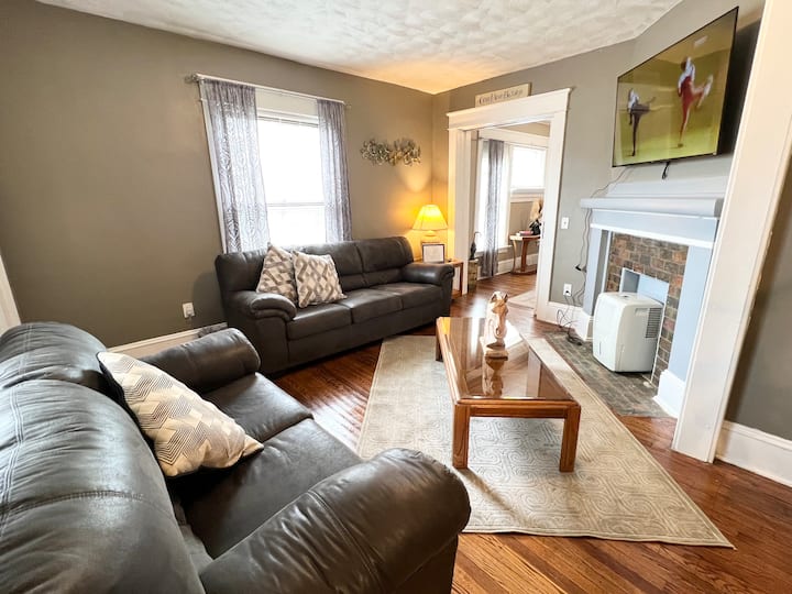 Close To Downtown Apt 1 - Erie, PA