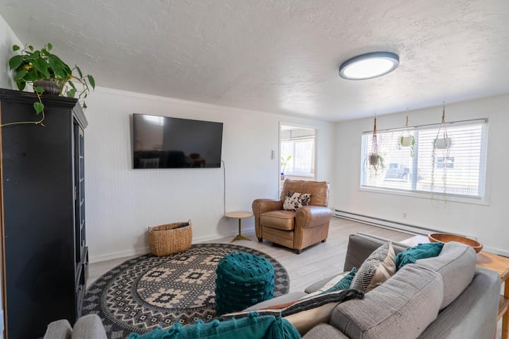 Cozy Cottage Downtown Redmond - レドモンド, OR