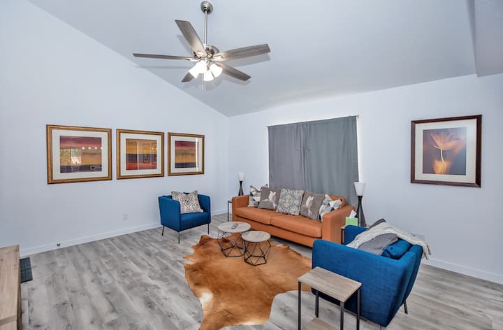 Pristine Modern Condo - Entire Home - Yuma, AZ