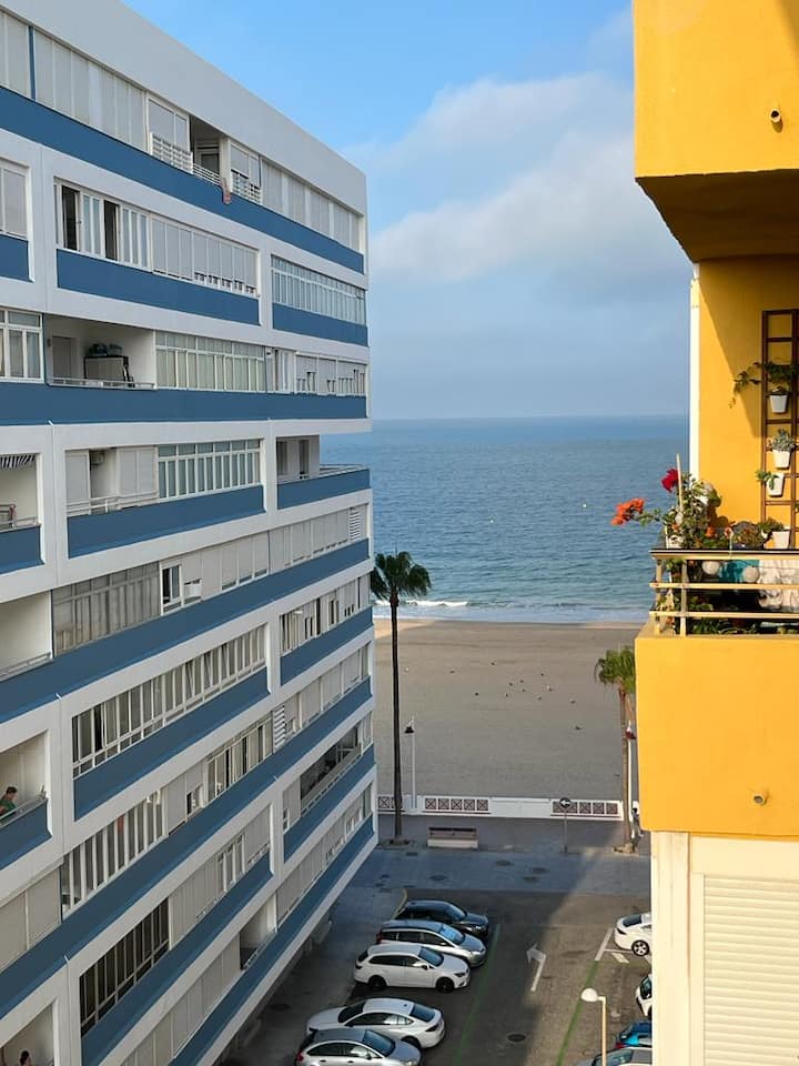 Piso Frente Al Mar Muy Luminoso - Cádiz