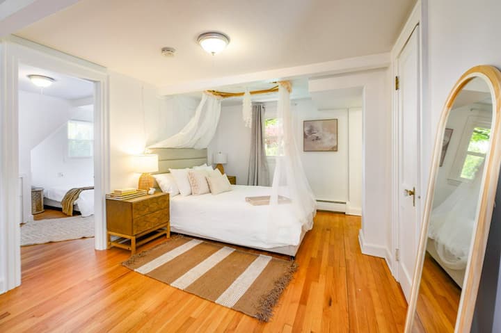Pet Friendly Relaxing Retreat - Branford, CT