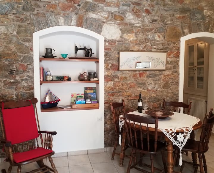 Babina's Place-traditional House In Ermoupoli - Сирос