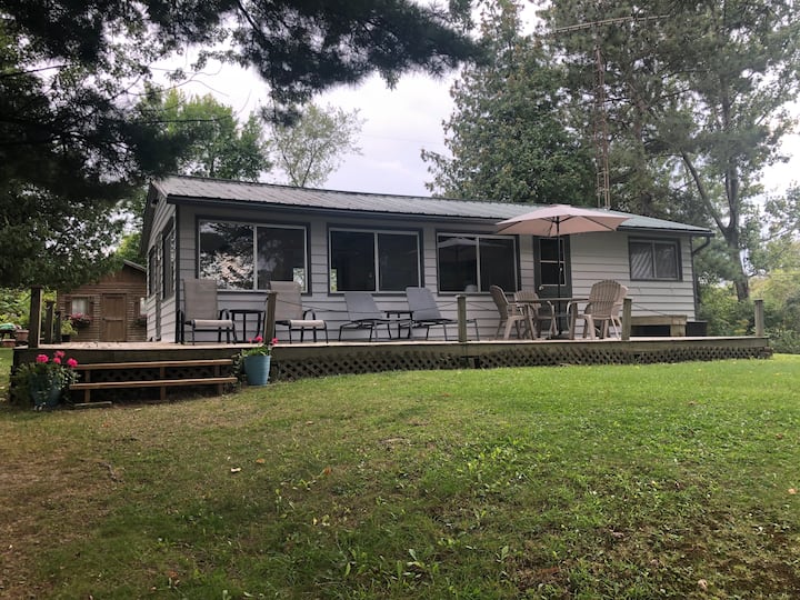 Cottage On Hay Island In The Thousand Islands - Gananoque
