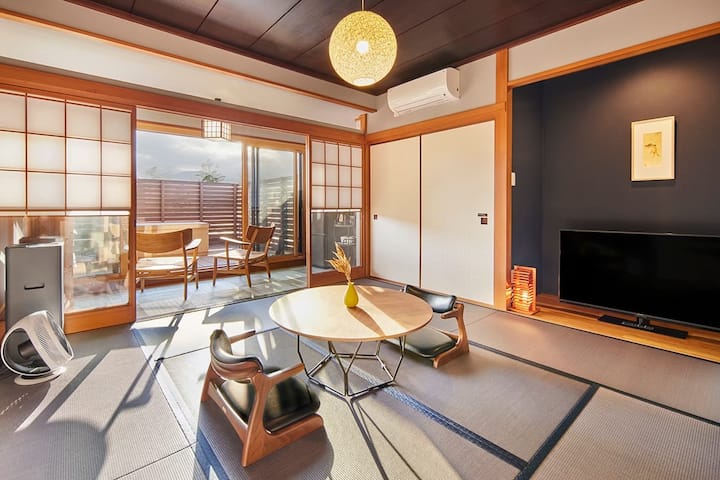 無限の天空デッキ｜サウナ＆水風呂・野天温泉・Bbq・シアター！駐車場付｜maigre600／天上 - Itō