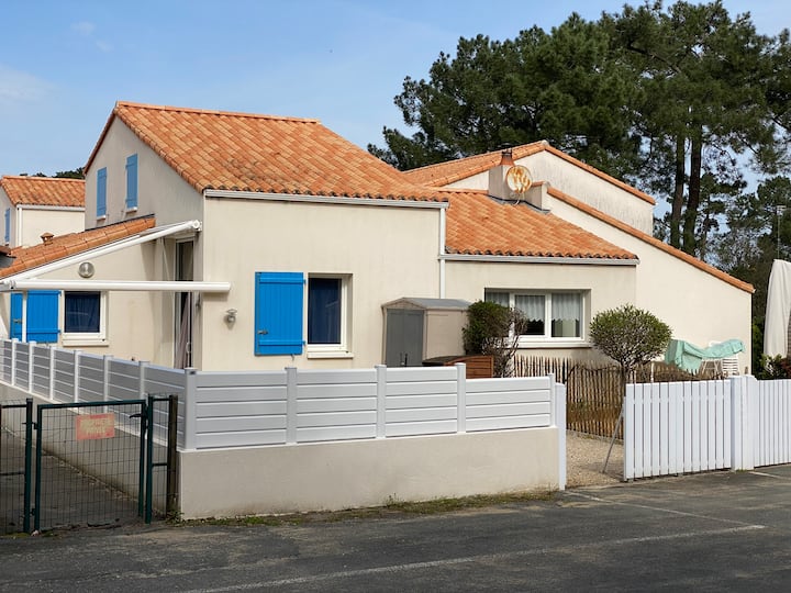 Surf Ou Châteaux De Sable ? - La Tranche-sur-Mer