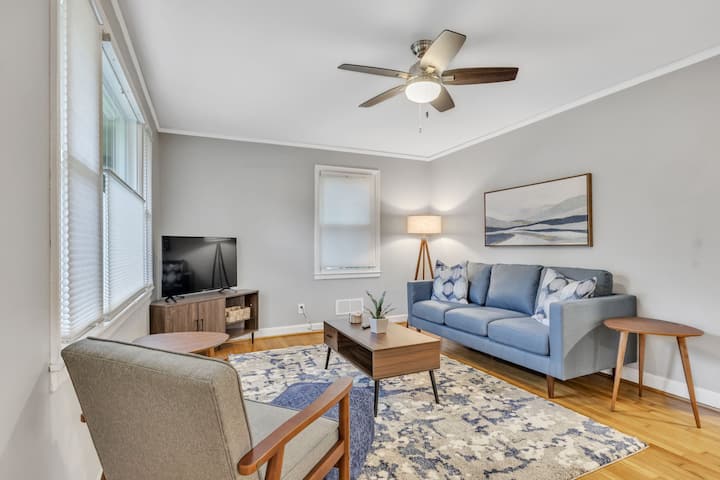 Midtown Cottage~ Monthly Stay 10 Min To Greenville - Greenville, SC