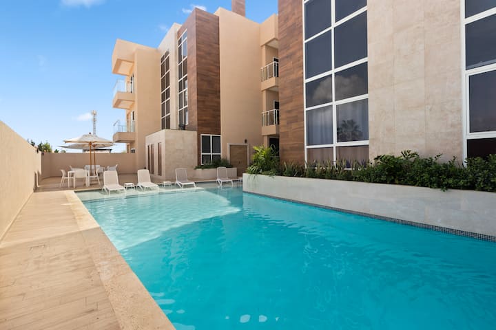 Poolside Spacious 2br | Luxury Palm Beach Condo - Aruba