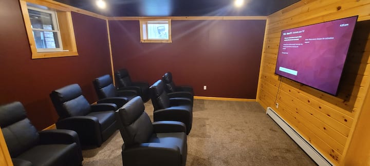 Sleeps 30-(2) Houses 11 Br 6.5 Ba Pickleball Wifi! - Lausanne Township