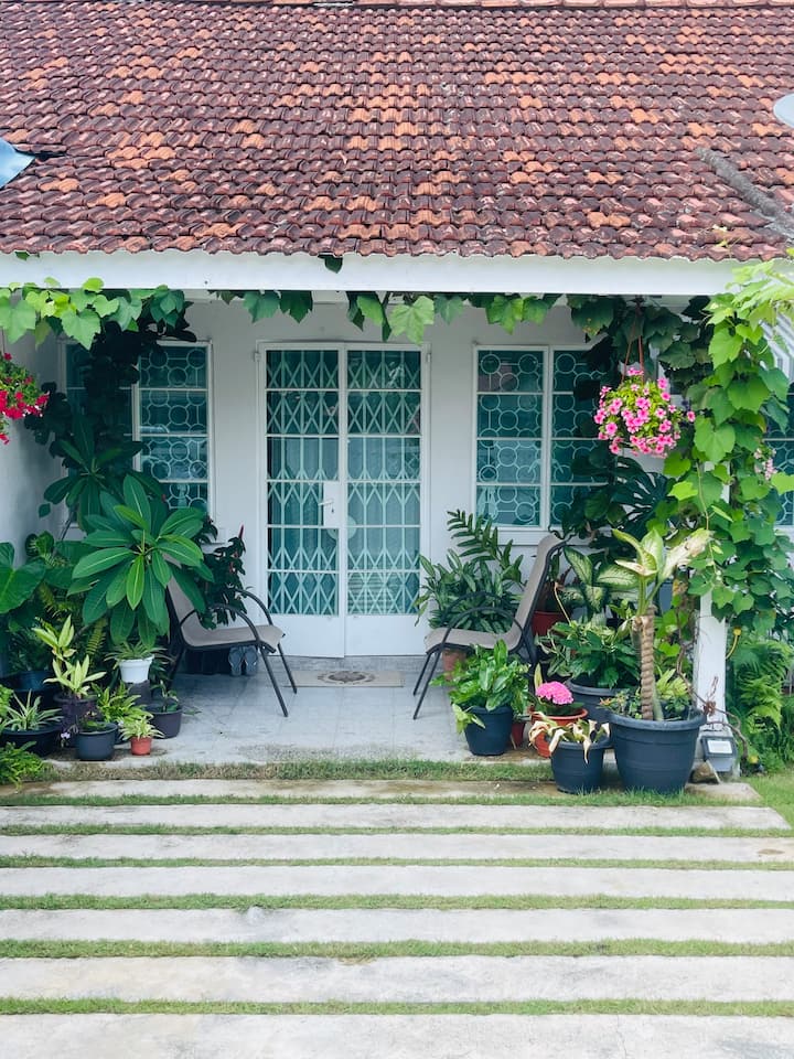 British Granny's Cottage In Georgetown - Penang
