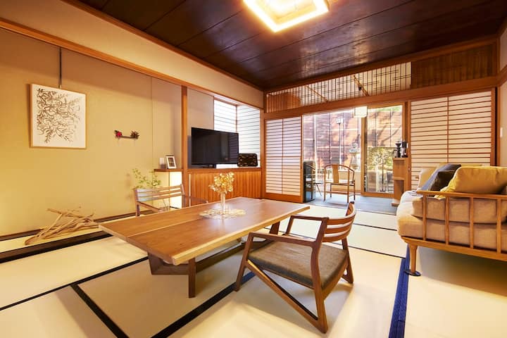 石庭・サウナ・天然温泉・露天風呂|1fのお部屋|2023年5月オープン|日本家屋の貸別荘 - Kawana