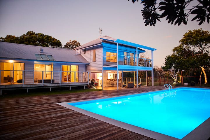 Stella’s Beach House-absolute Beachfront - Byron Bay