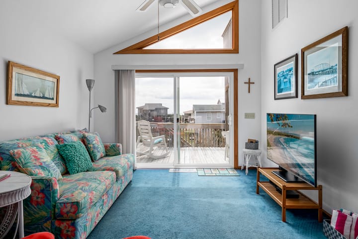 The Great (And Charming) Outlook - Holden Beach, NC