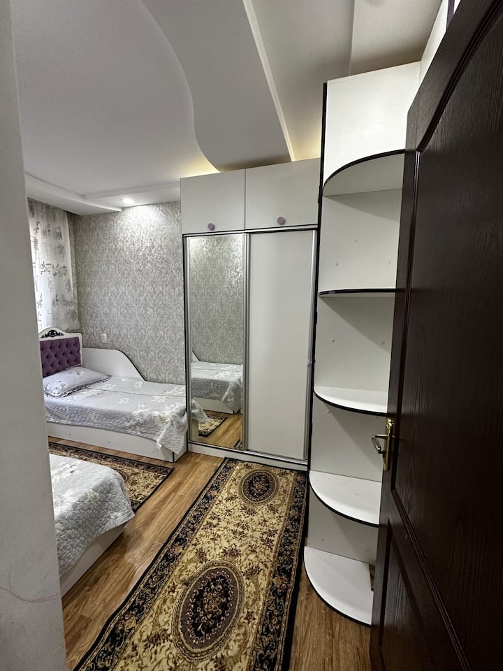 Уютная квартира возле речки, уют - Uzbekistan