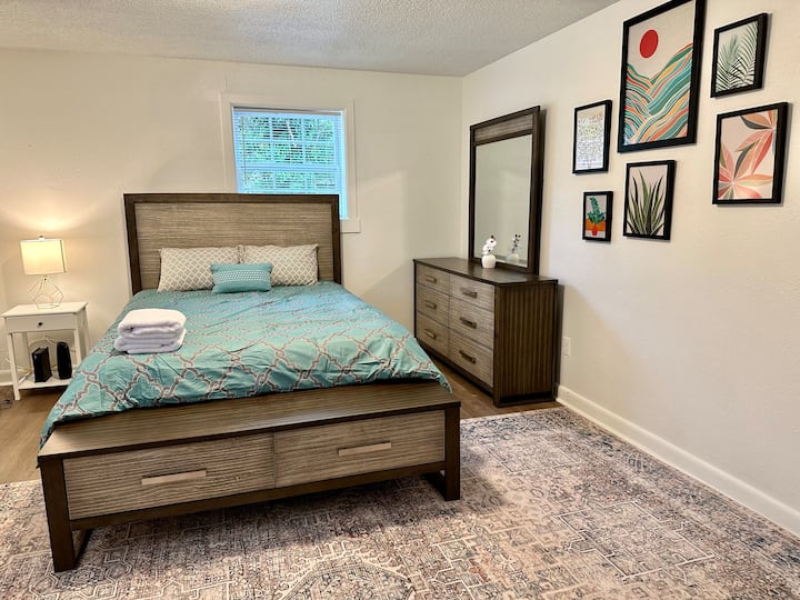 Charming, Well Equipped Apartment,central Location - Hickory, NC
