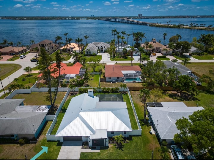 Perfect Location! Heated Pool!
It’s A Vibe! - ケープコーラル, FL